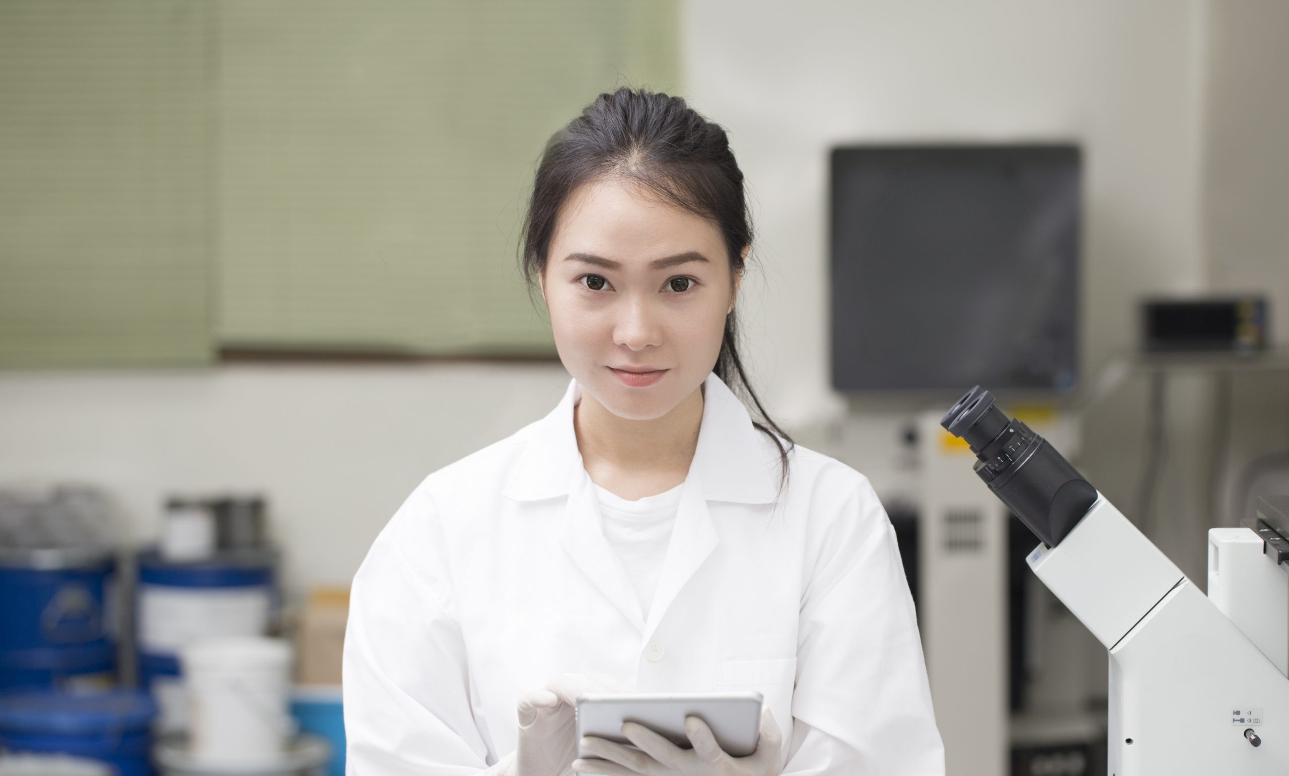 7 Weird Things to Expect When You Date a Med Tech